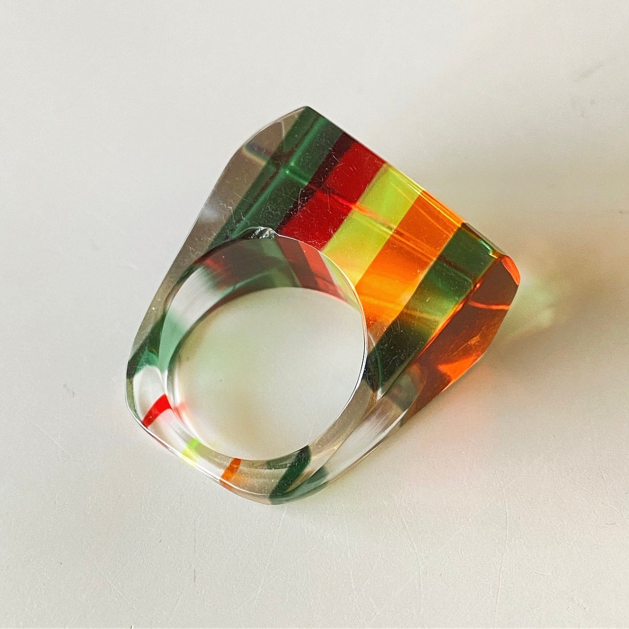 AURORA Vintage Lucite Ring 7.5